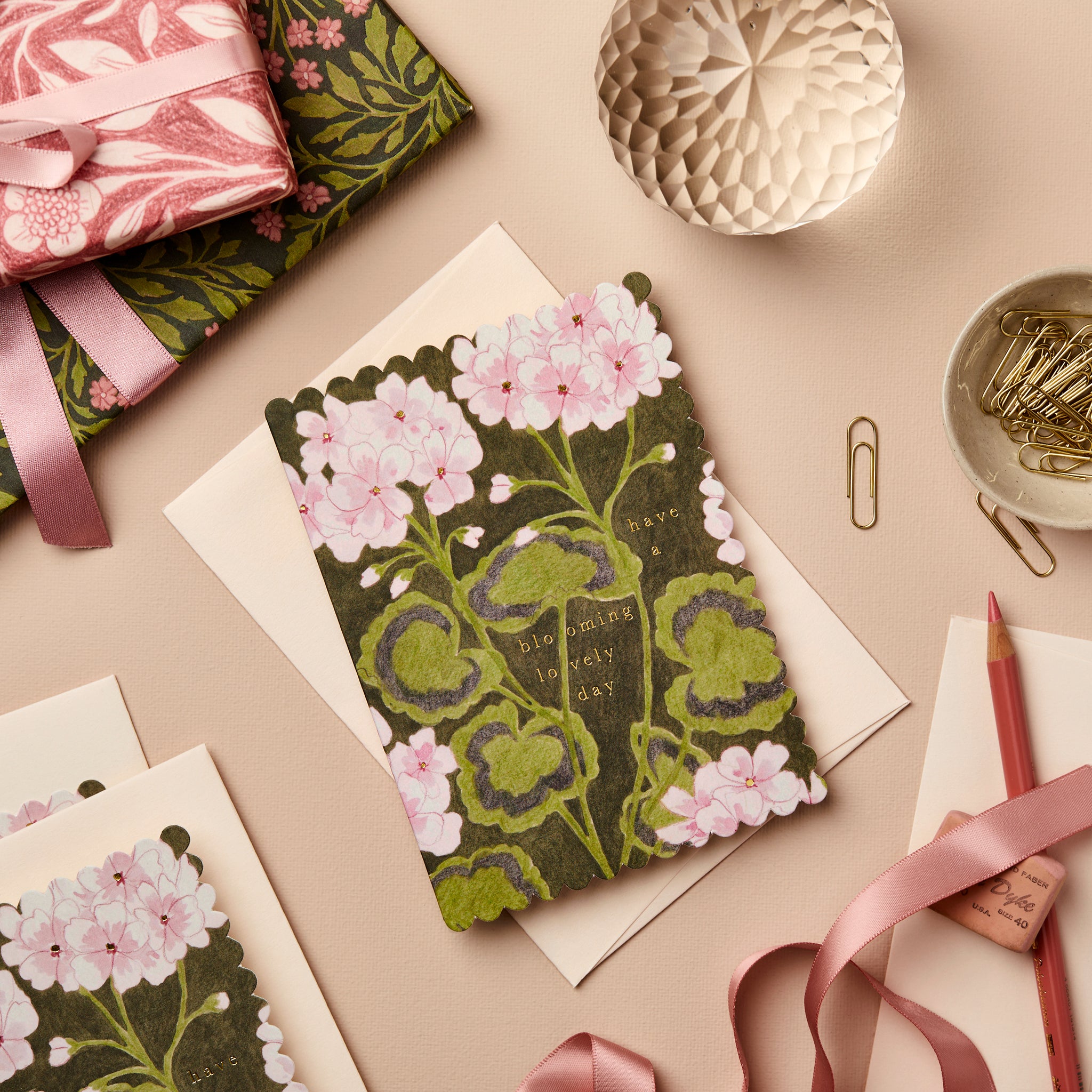 Geranium 'Blooming Lovely Day' – Wanderlust Paper Co.